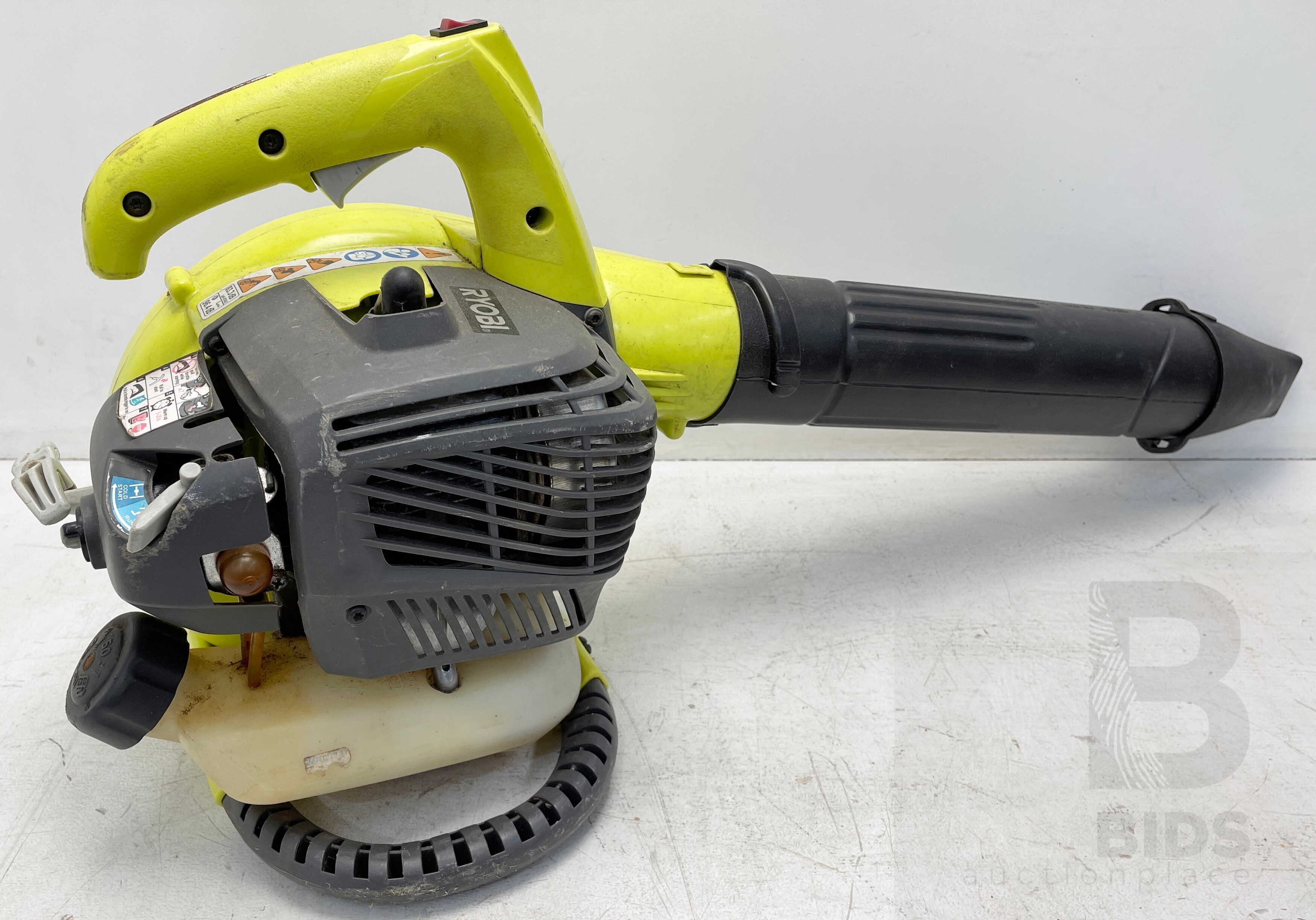 Ryobi 2 Stroke Stroke Petrol Leaf Blower RBV26G